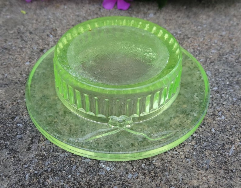 Bright Yellow Vaseline/uranium UV Reactive Glass Hat-shaped - Etsy