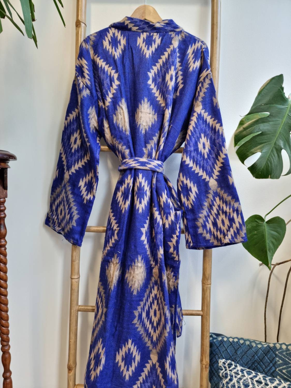 Unisex Yak Wool Blend Floral Kimono/robe Regal Bright Urban - Etsy