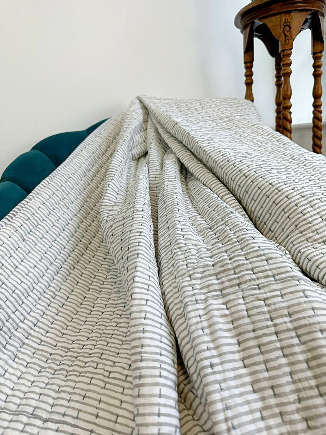 Kantha Quilted Stitch Pure Cotton Reversible Bed Throw King Size Quilt ...