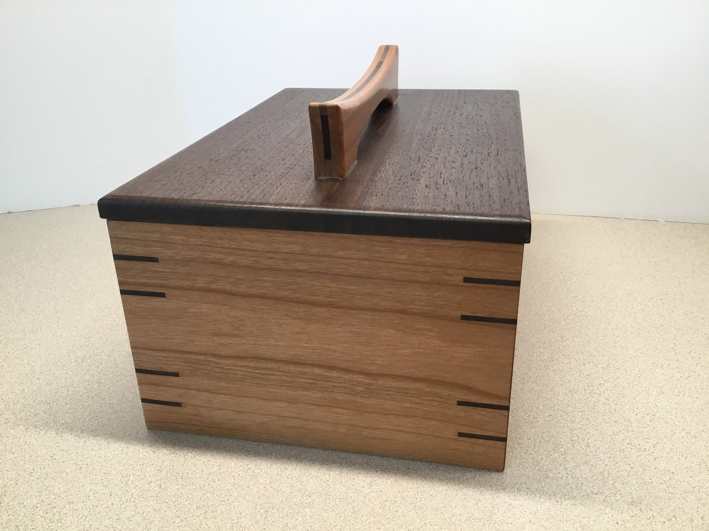 Black Walnut & Cherry Keepsake Box - Etsy