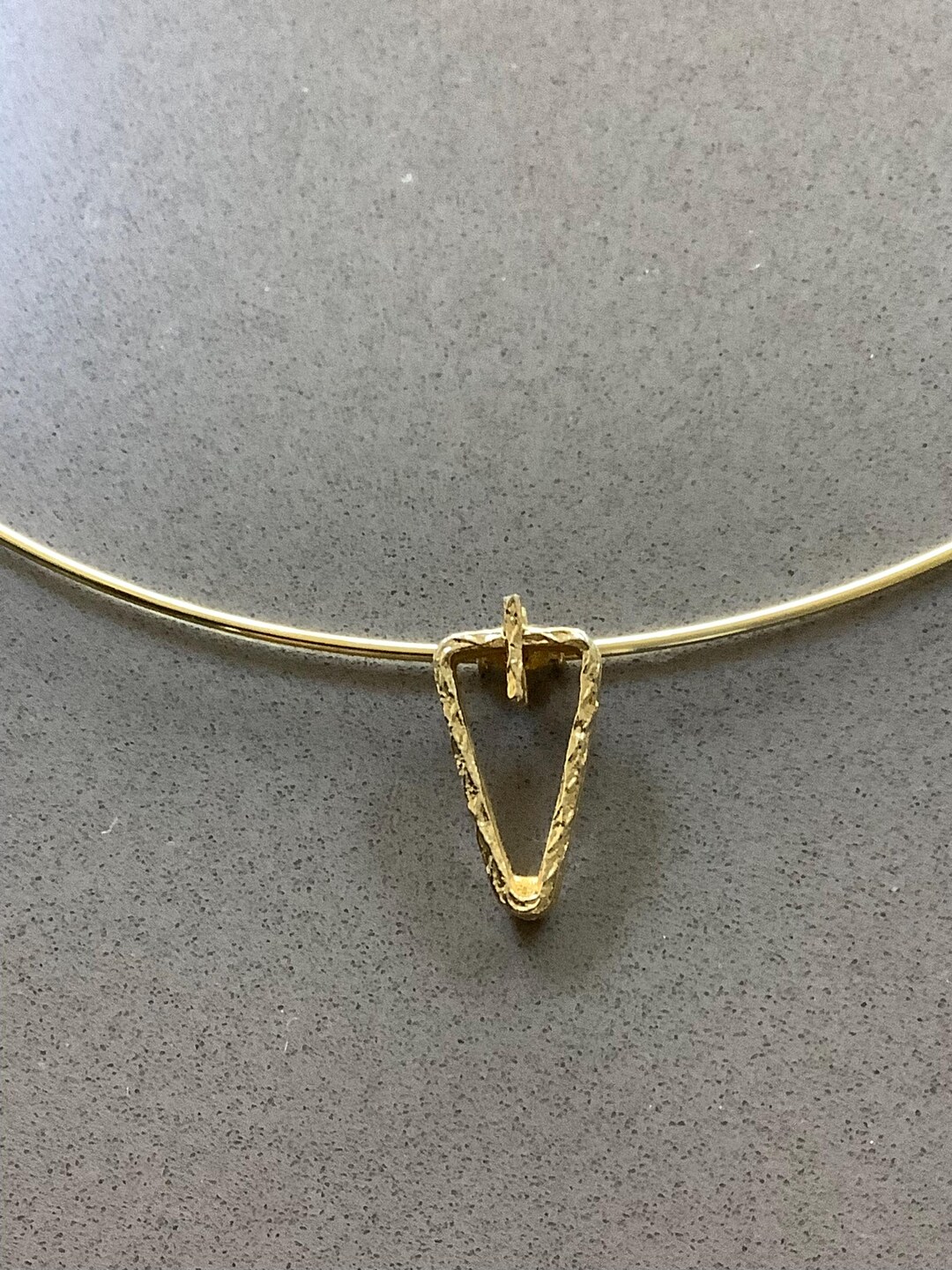 Vintage Gold Tone Textured Arrow Head Brutalist Mid Century Pendant ...