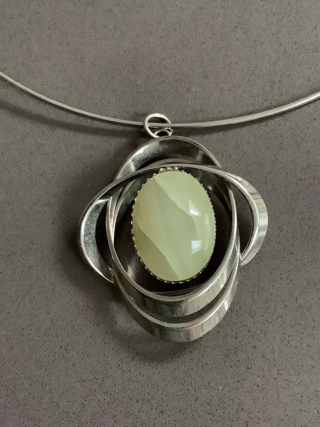 Vintage Modernist Silver Tone Light Green Oval Cabochon Gemstone Multi ...