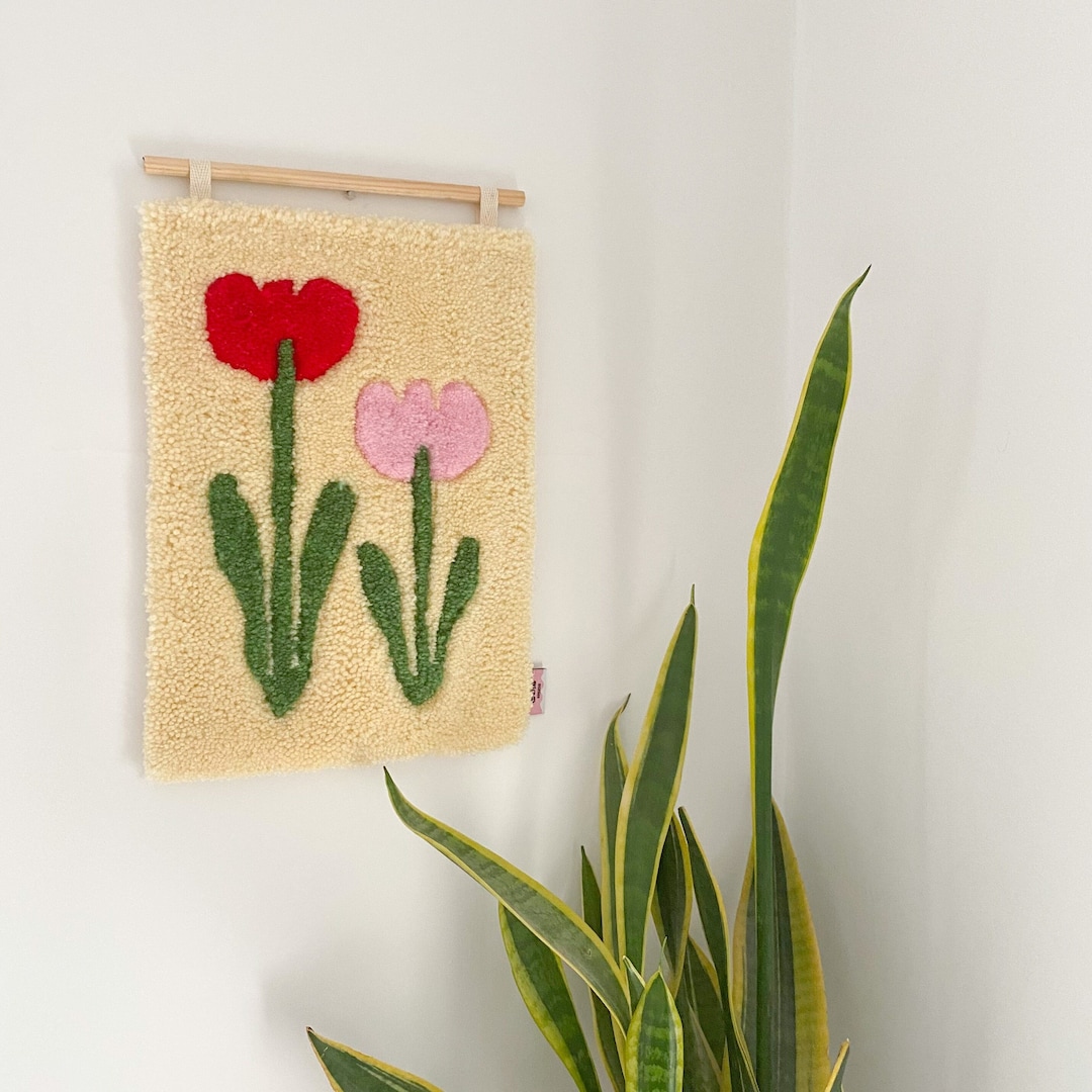 Tulip Flower Tufted Rug Wall Hanging - Etsy UK