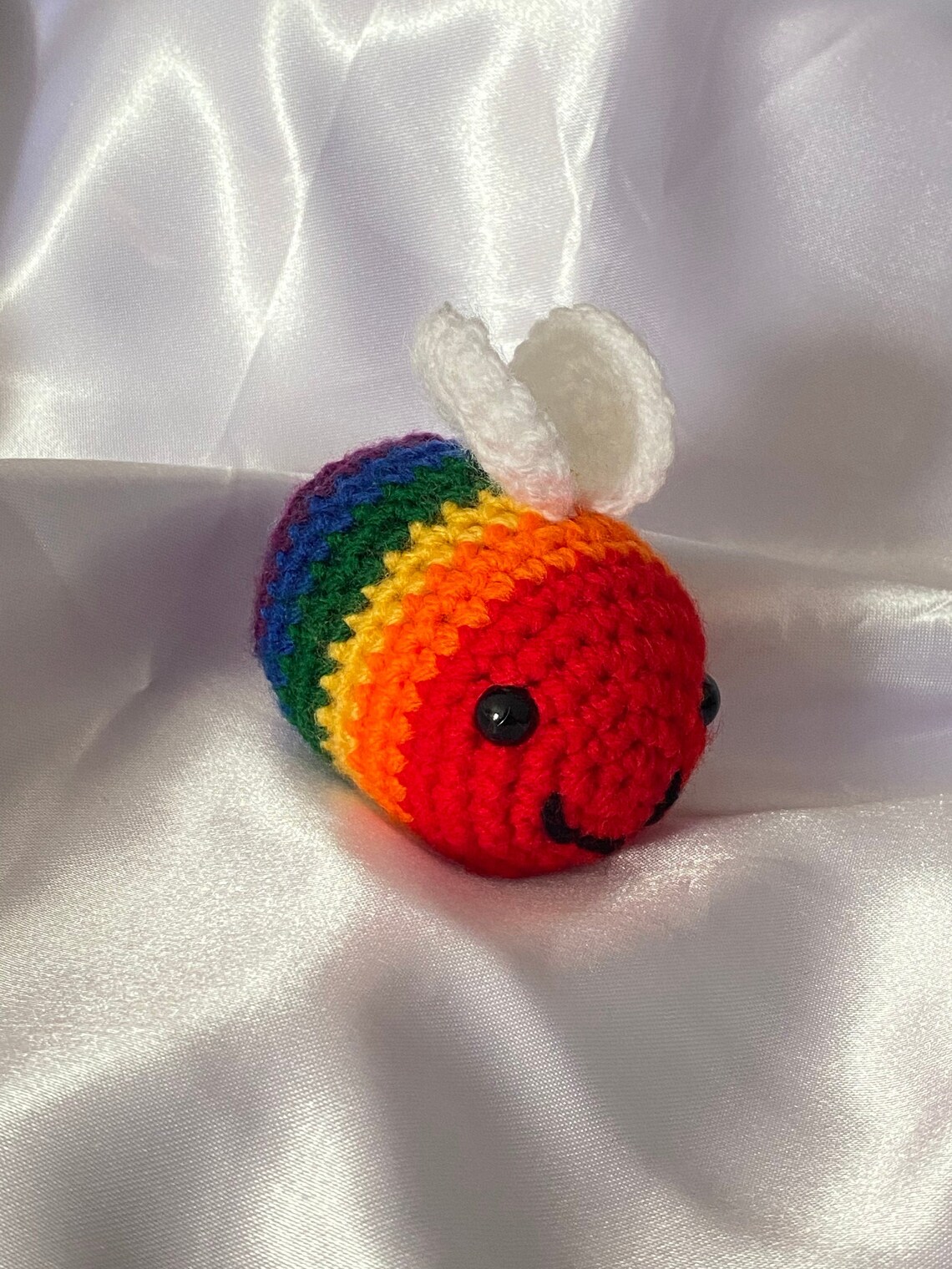 Pride keychain/Cute pride bees/LGBTQ pride bee/crochet rainbow | Etsy