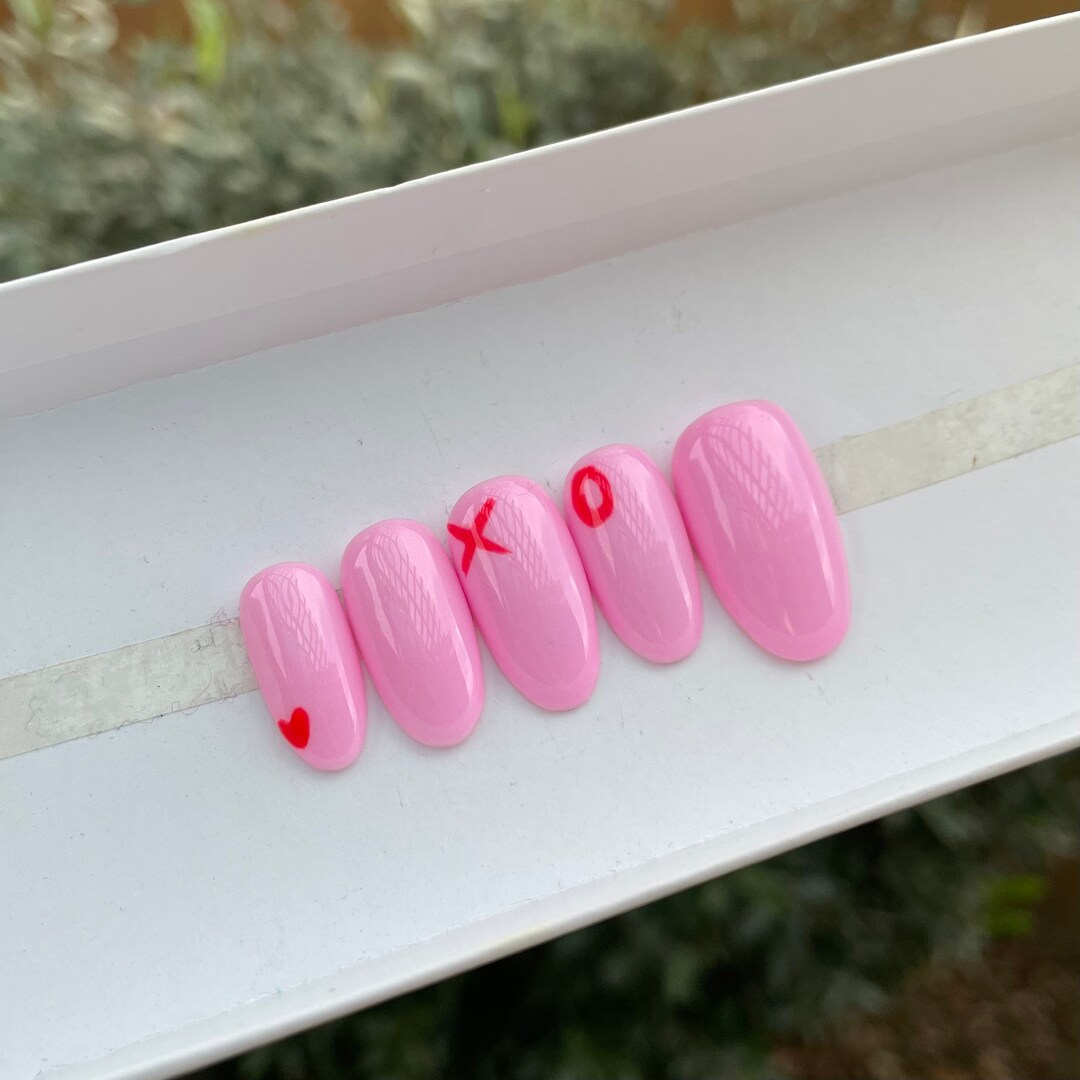 Katies Klaws Pink XO Press on Nails - Etsy