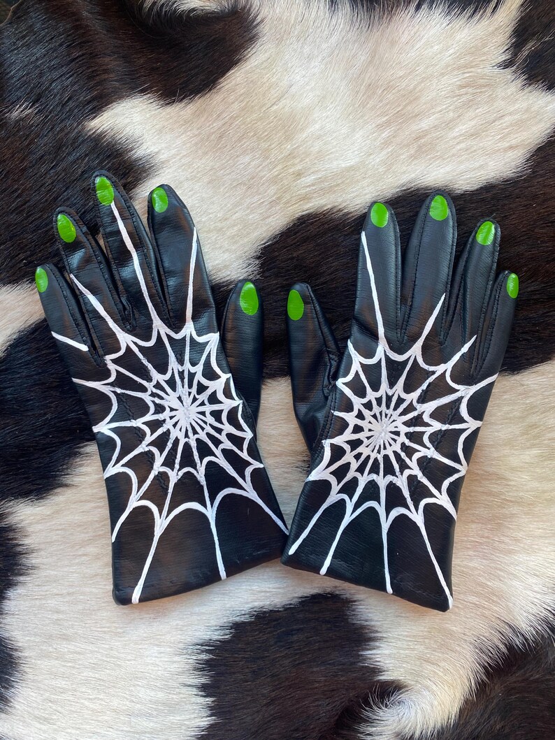 Spiders Web and Green Painted Leather Vintage Gloves - Etsy