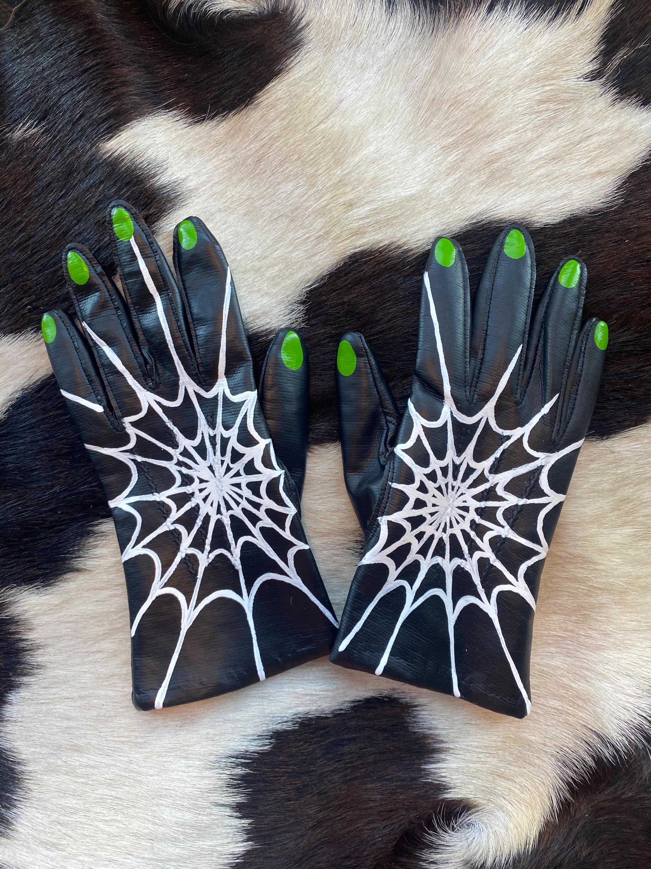 Spiders Web and Green Painted Leather Vintage Gloves - Etsy