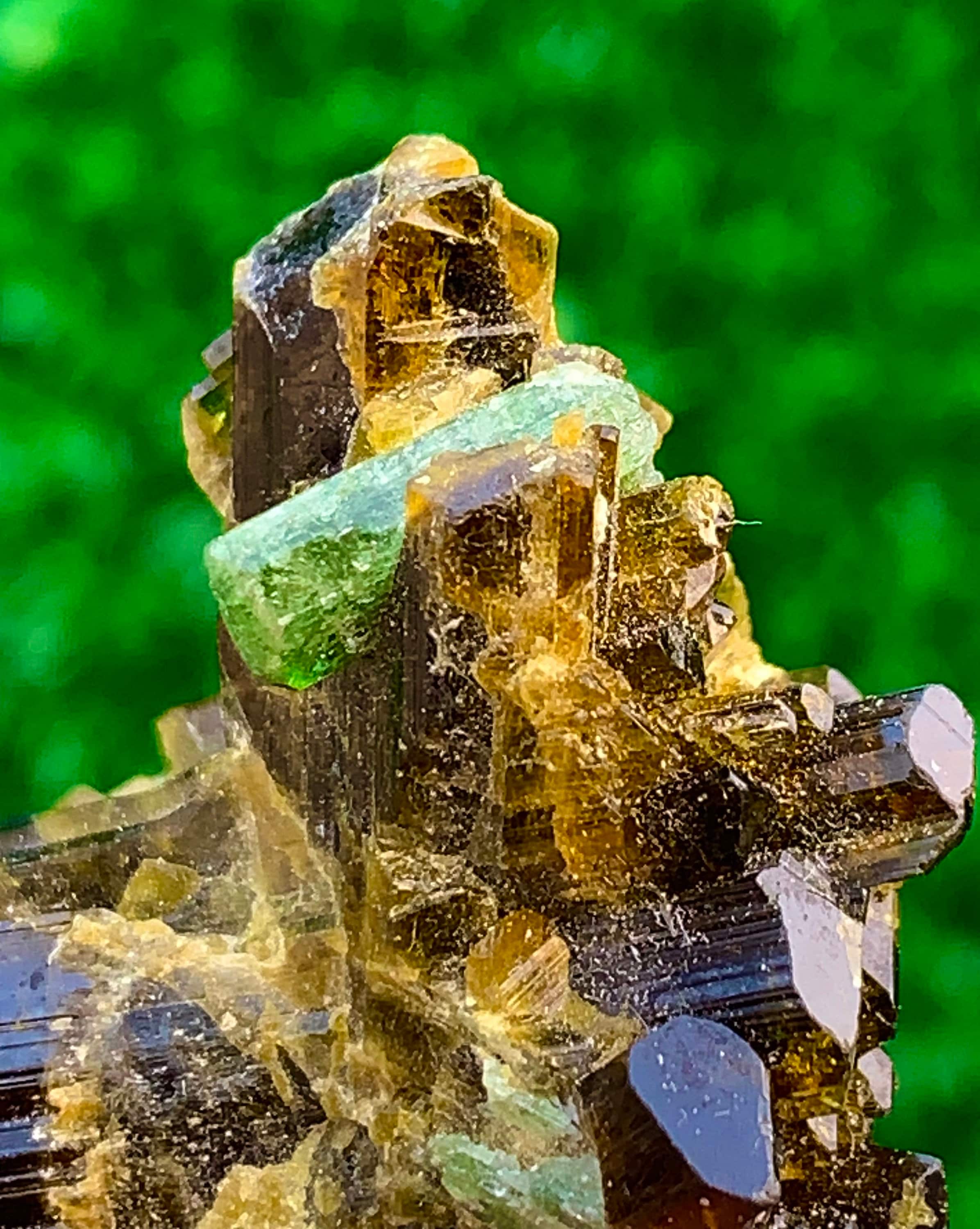 65.0 Carats Extremely Rare Yellow Epidote Crystals Cluster Bunch ...