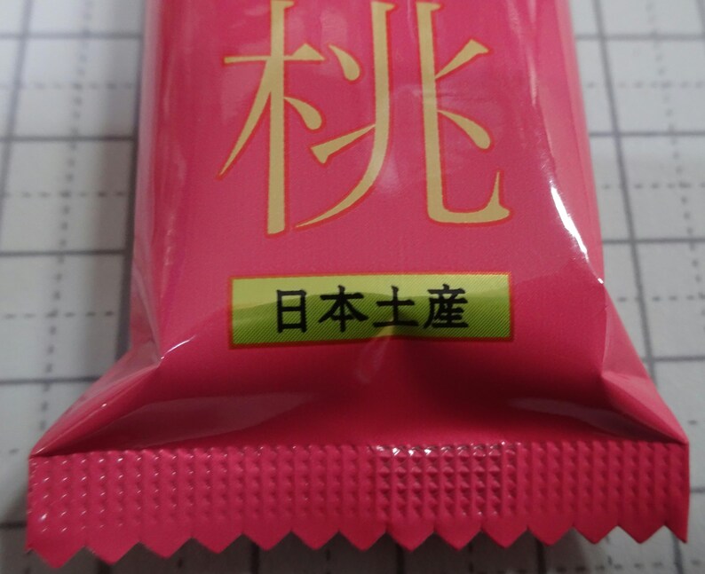 Kit Kat Japan Souvenir Kinds green Tea, Chestnut, Peach, Strawberry ...