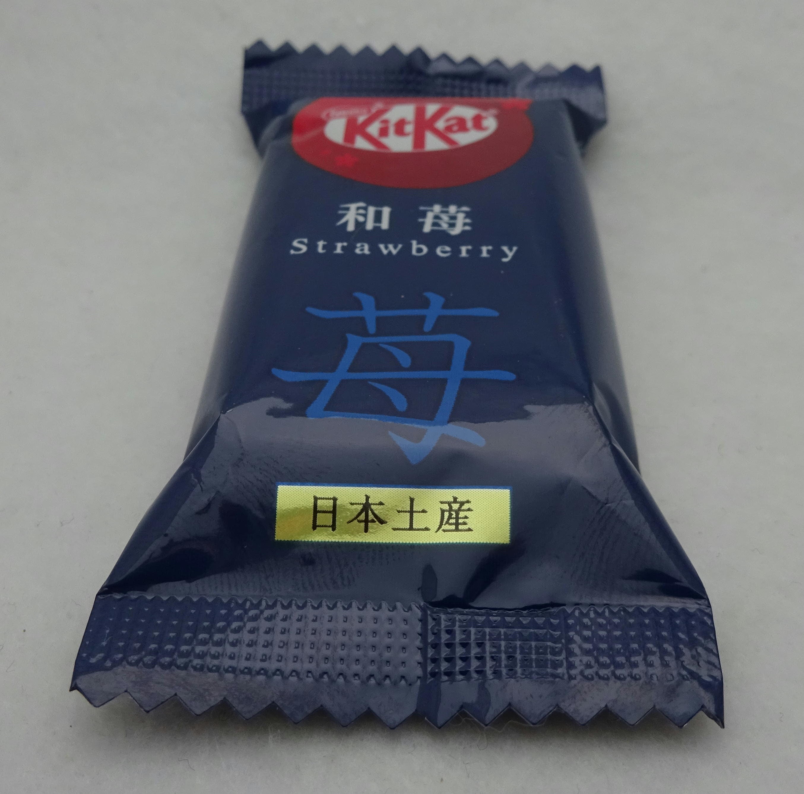 Kit Kat Japan Souvenir Kinds green Tea, Chestnut, Peach, Strawberry ...