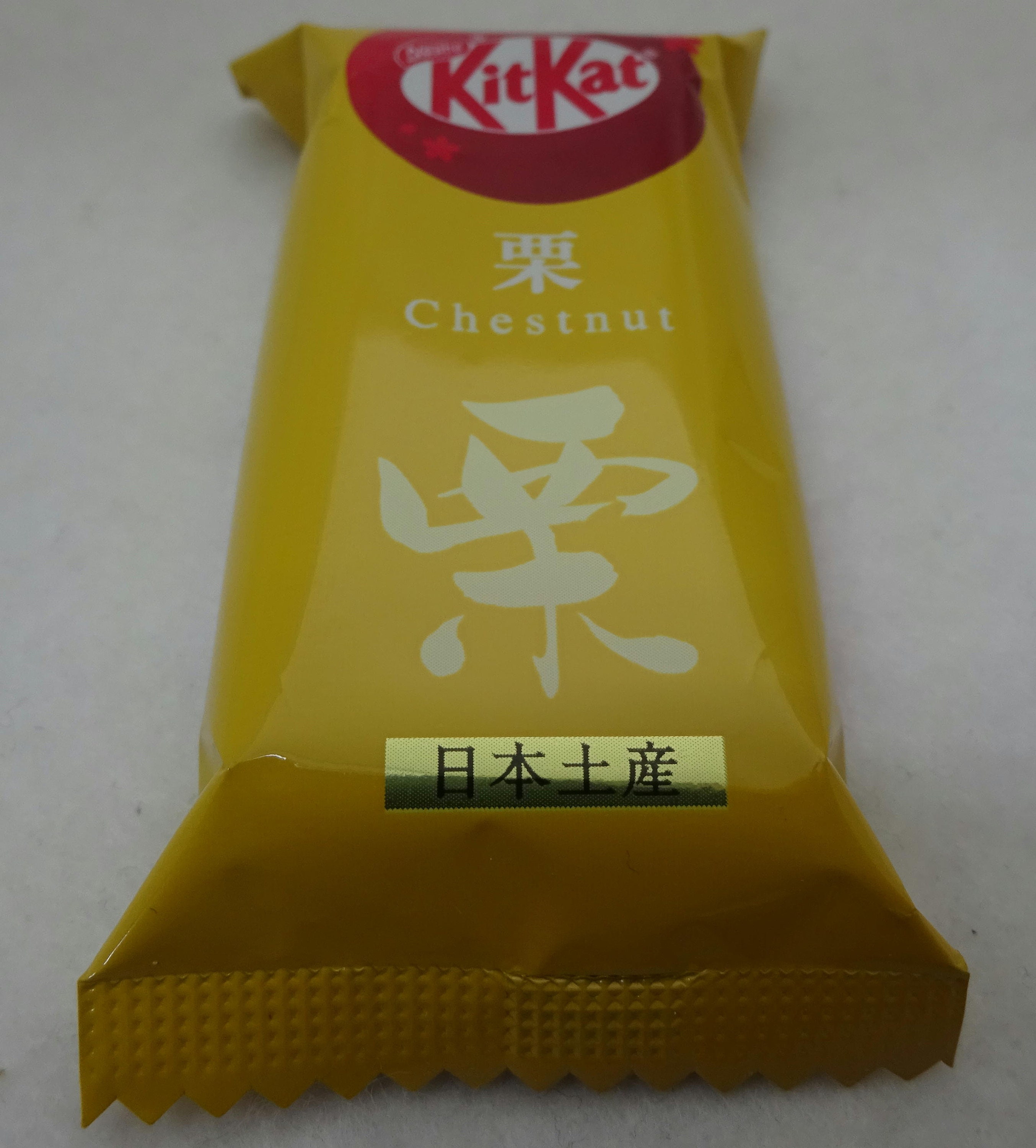 Kit Kat Japan Souvenir Kinds green Tea, Chestnut, Peach, Strawberry ...