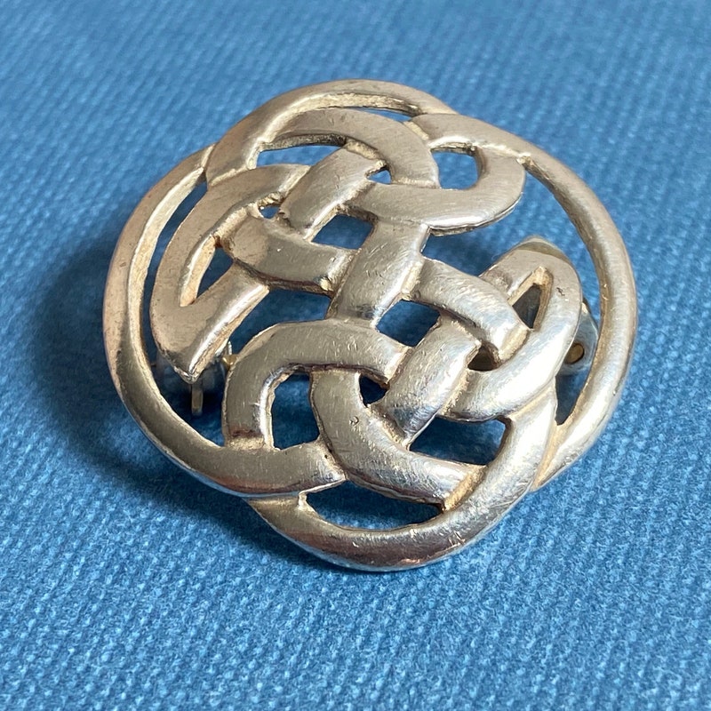 Celtic Knot Brooch - Etsy