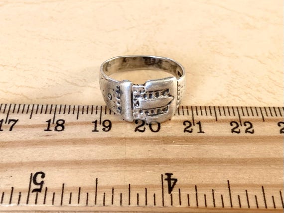 1978 Sheffield Hallmarked Sterling Silver Buckle Ring… - Gem