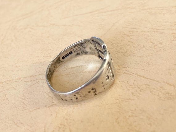 1978 Sheffield Hallmarked Sterling Silver Buckle Ring… - Gem
