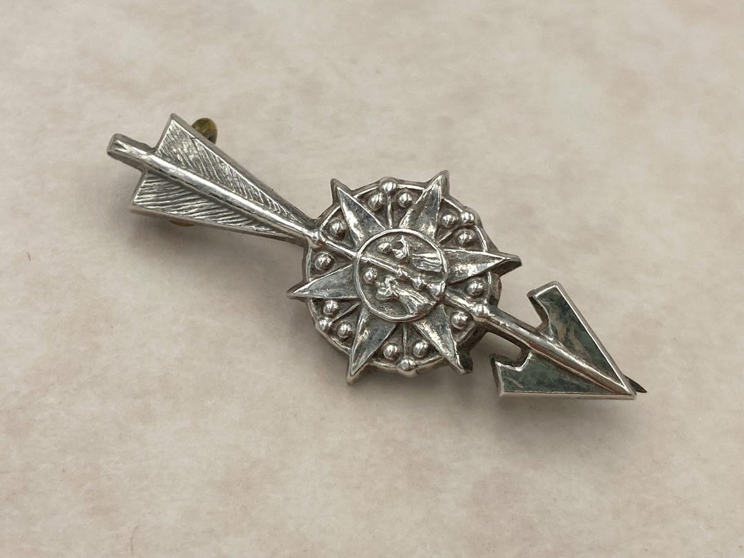 Small 1930s Medieval Pilgrim Badge Father Alfred Hope Patten Star and ...