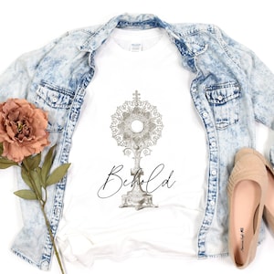 Traditional Catholic Eucharist Shirt Blessed Sacrament Monstrance ...