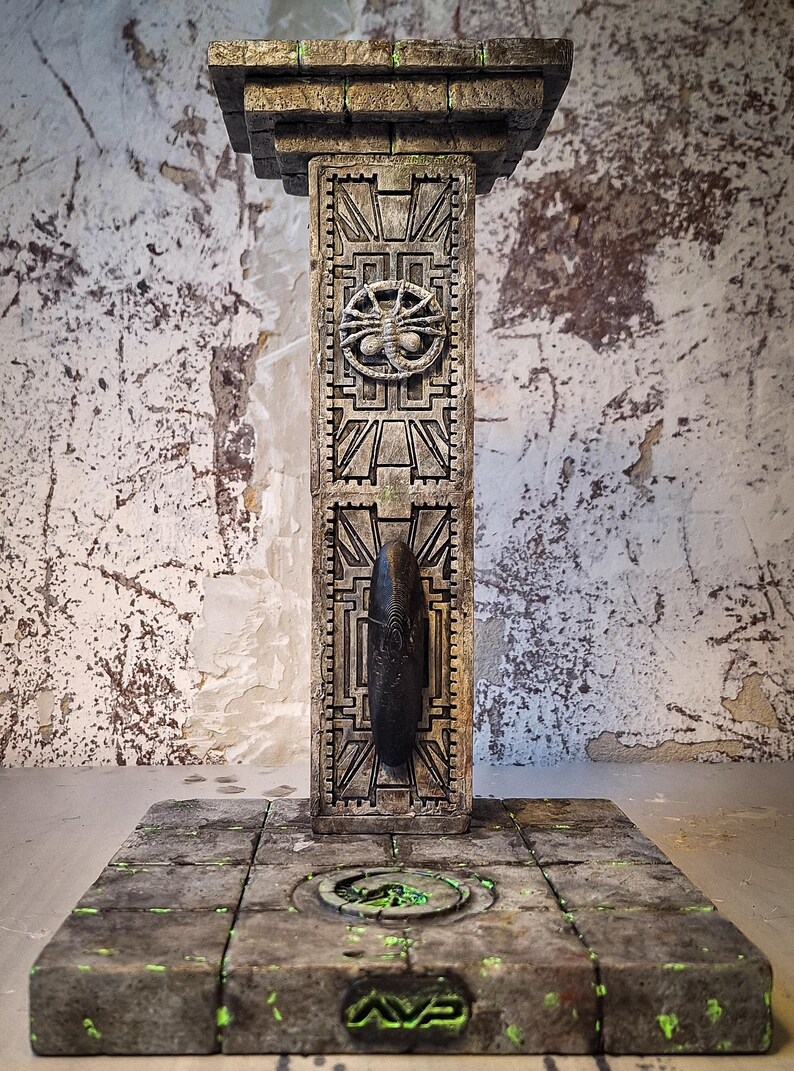 Alien Vs Predator Display Diorama / Predator Diorama / Alien Diorama - Etsy