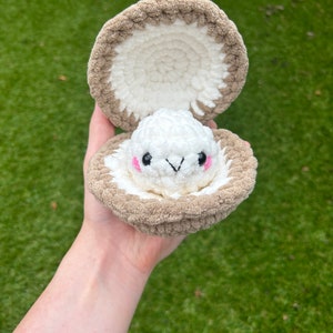 Cute Crochet Clam and Pearl - Etsy