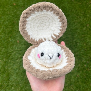 Cute Crochet Clam and Pearl - Etsy