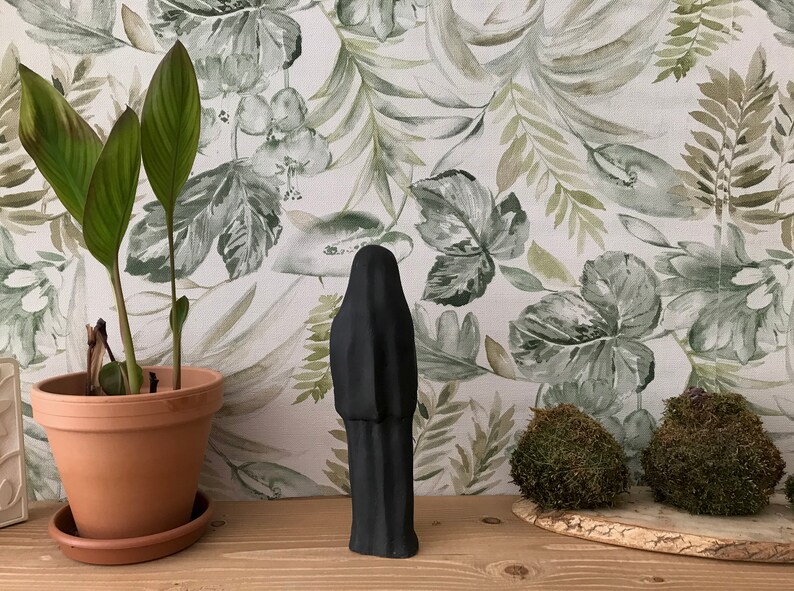 Muslim Woman in Black Hijab Sculpture Statue Home Decor - Etsy