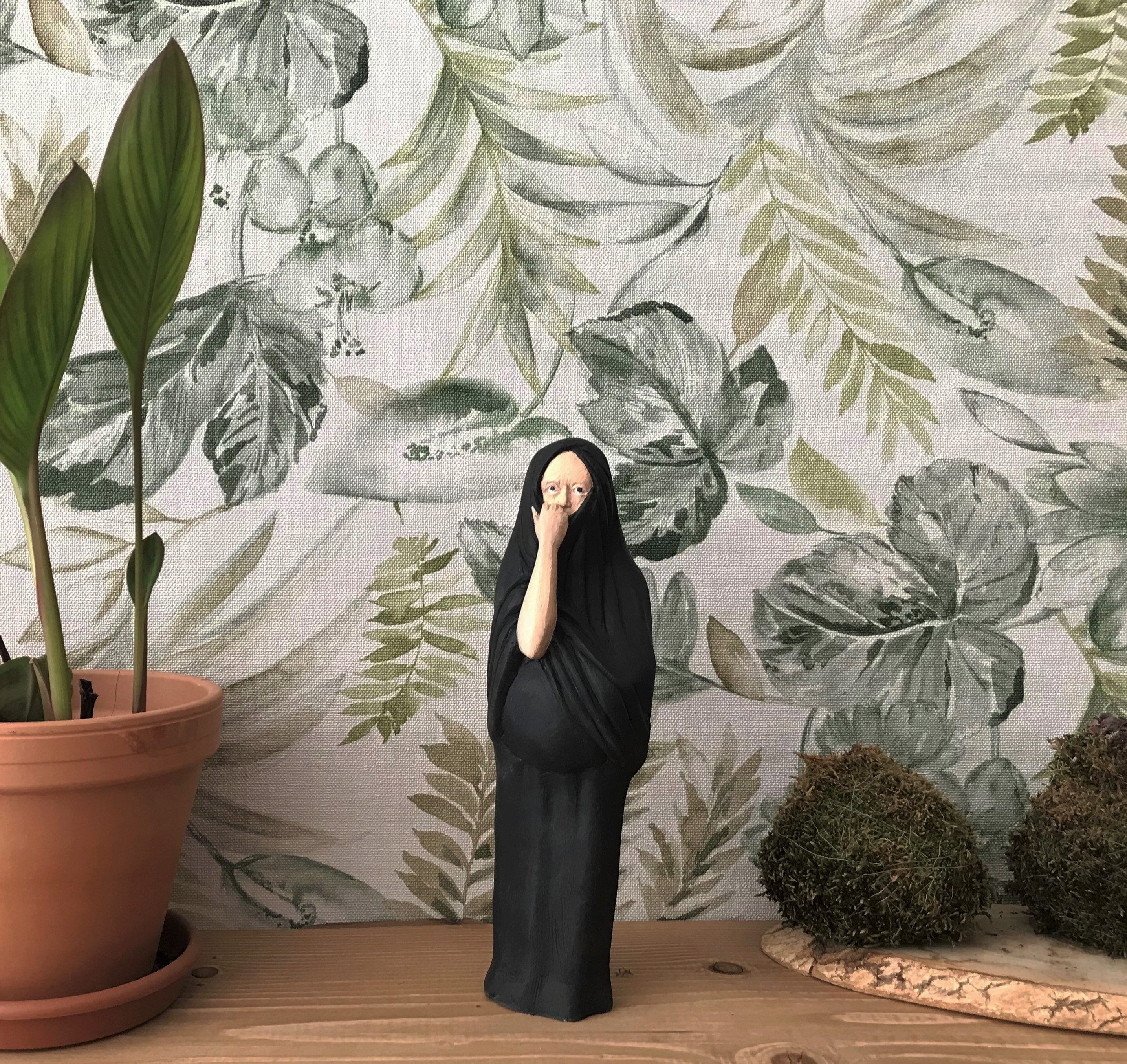 Muslim Woman in Black Hijab Sculpture, Statue Home Decor, Finished in ...