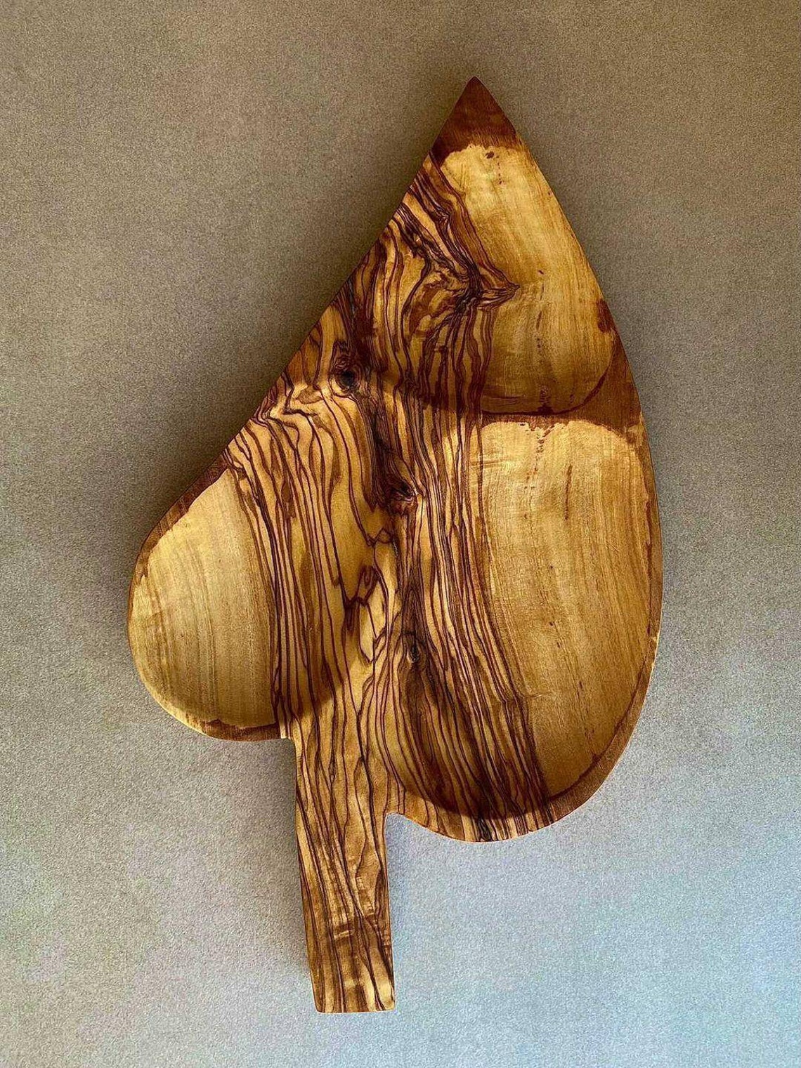 Leaf Shape Board | Leaf Nuts Platter | Olive Wood | Al Khayma Decor - Etsy