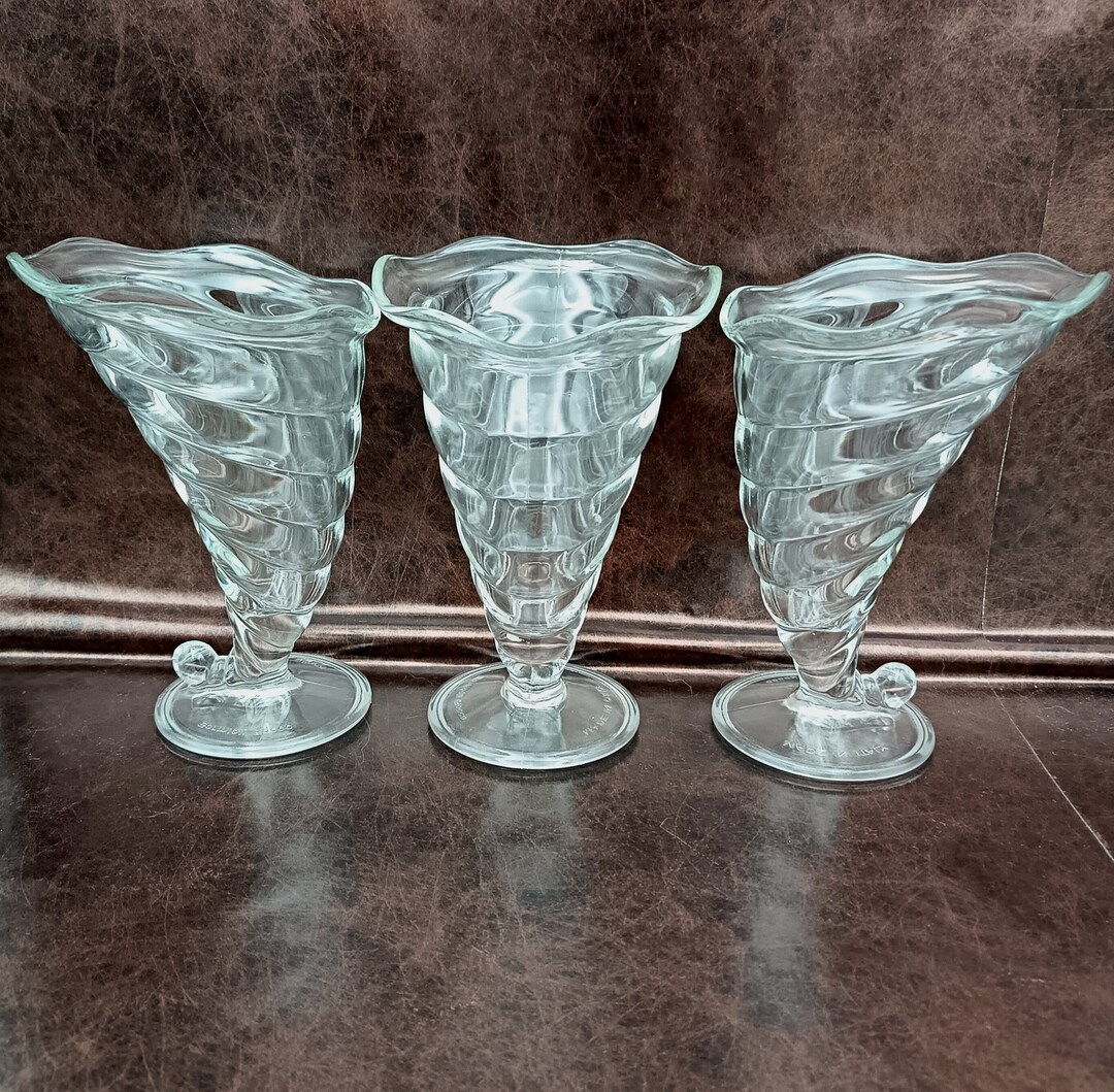 6 Vintage Cornucopia Ice Cream Cups, Dessert Cups Italy - Etsy