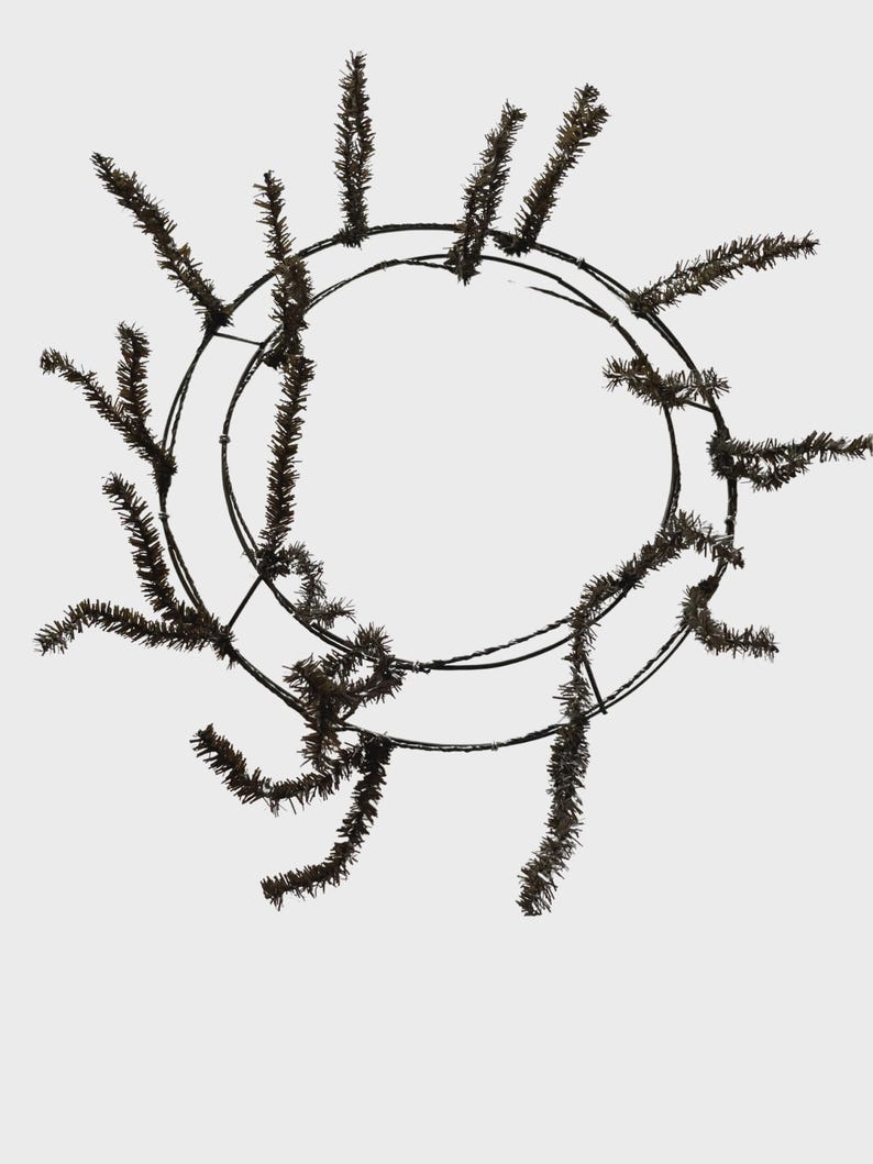 13" Wire, 20" OAD Elevated Work Wreath Frame - Etsy