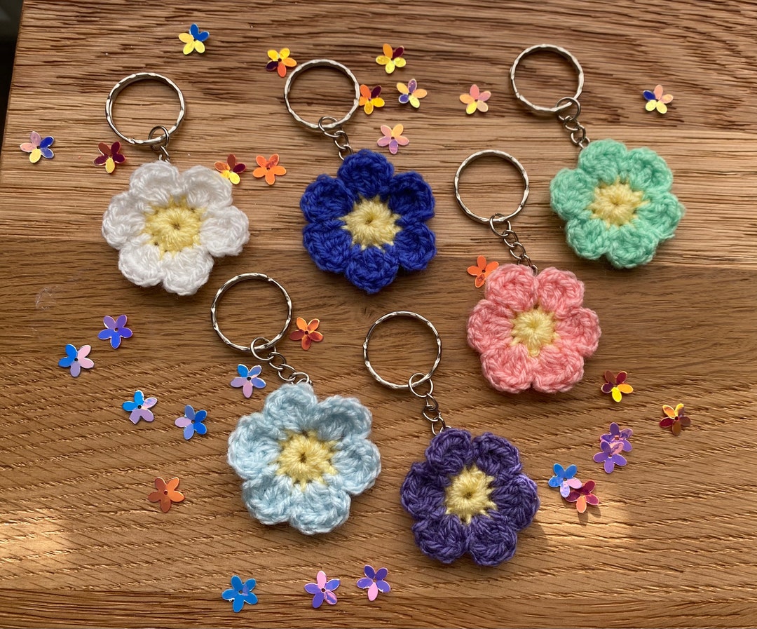 Crochet Flower Keyring / Keychain - Etsy UK