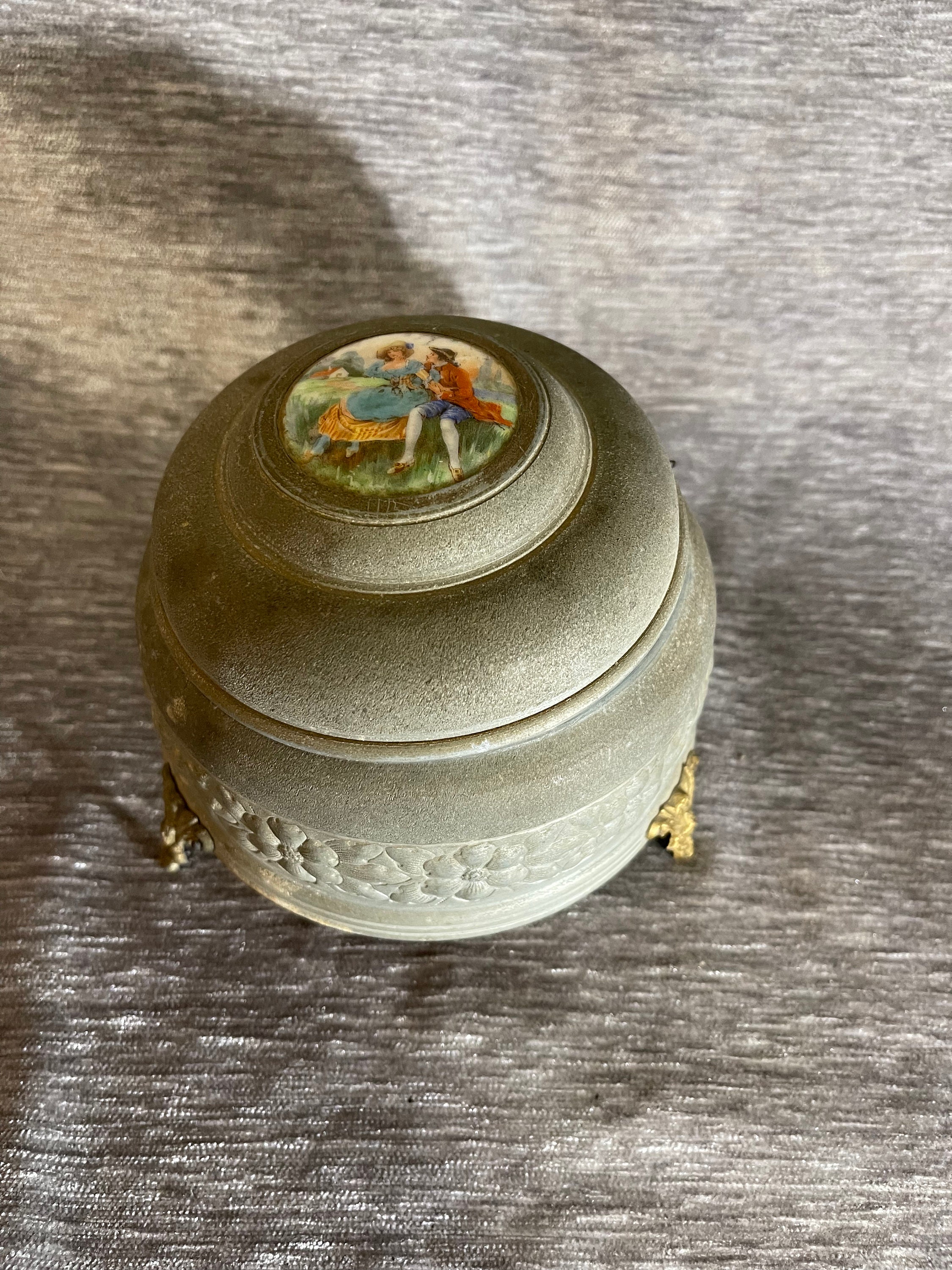 Vintage Powder Puff Music Box 163 - Etsy