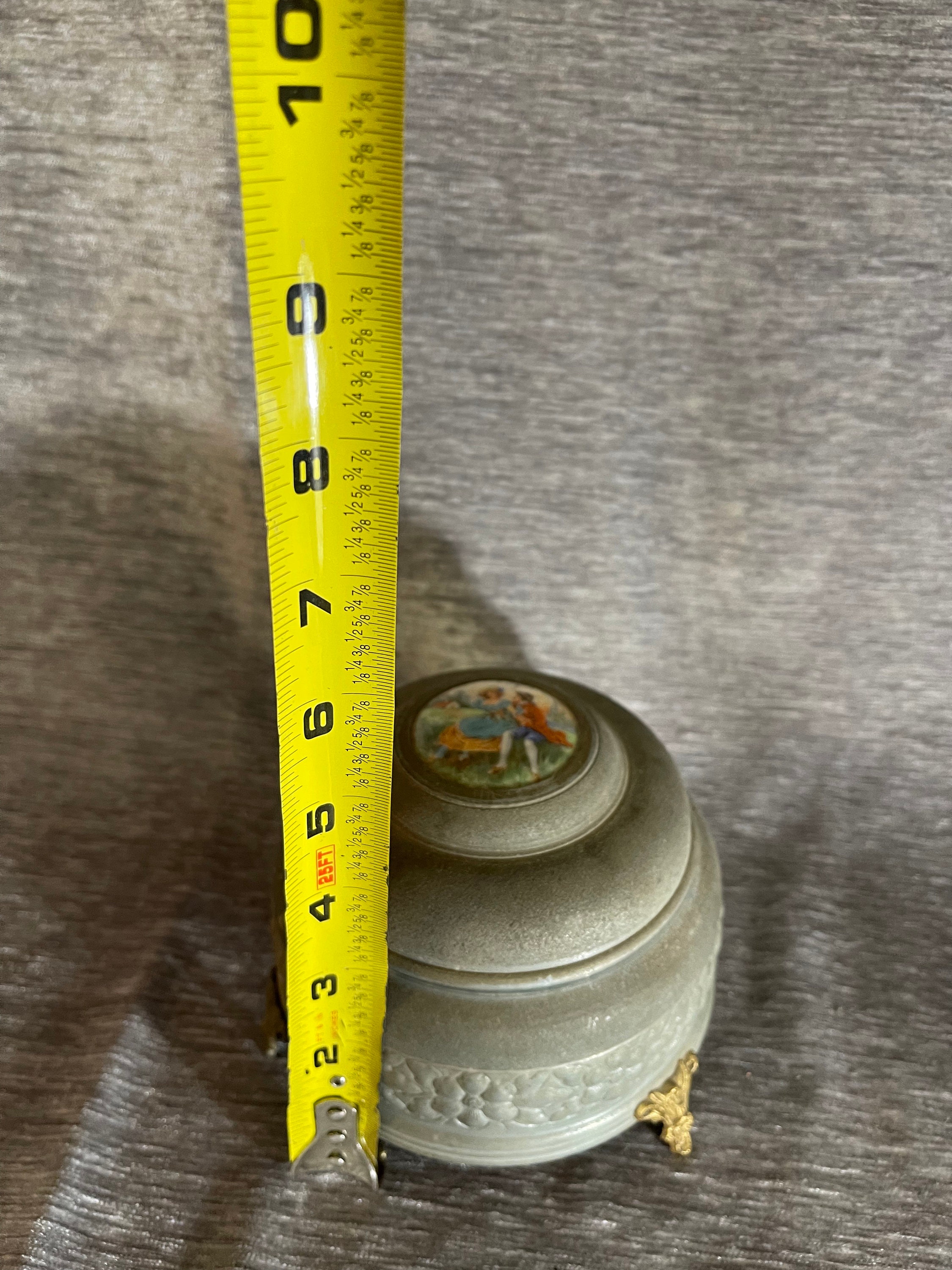 Vintage Powder Puff Music Box 163 - Etsy