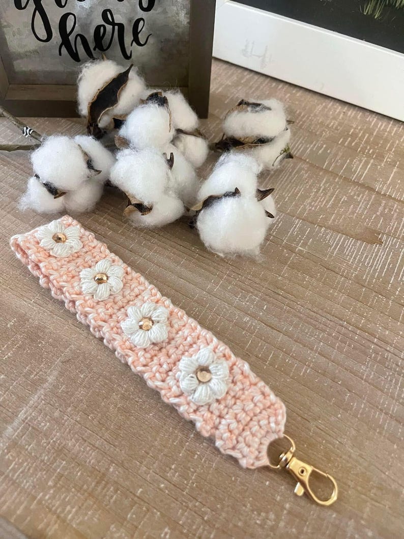 Crochet Flower Keychain - Etsy