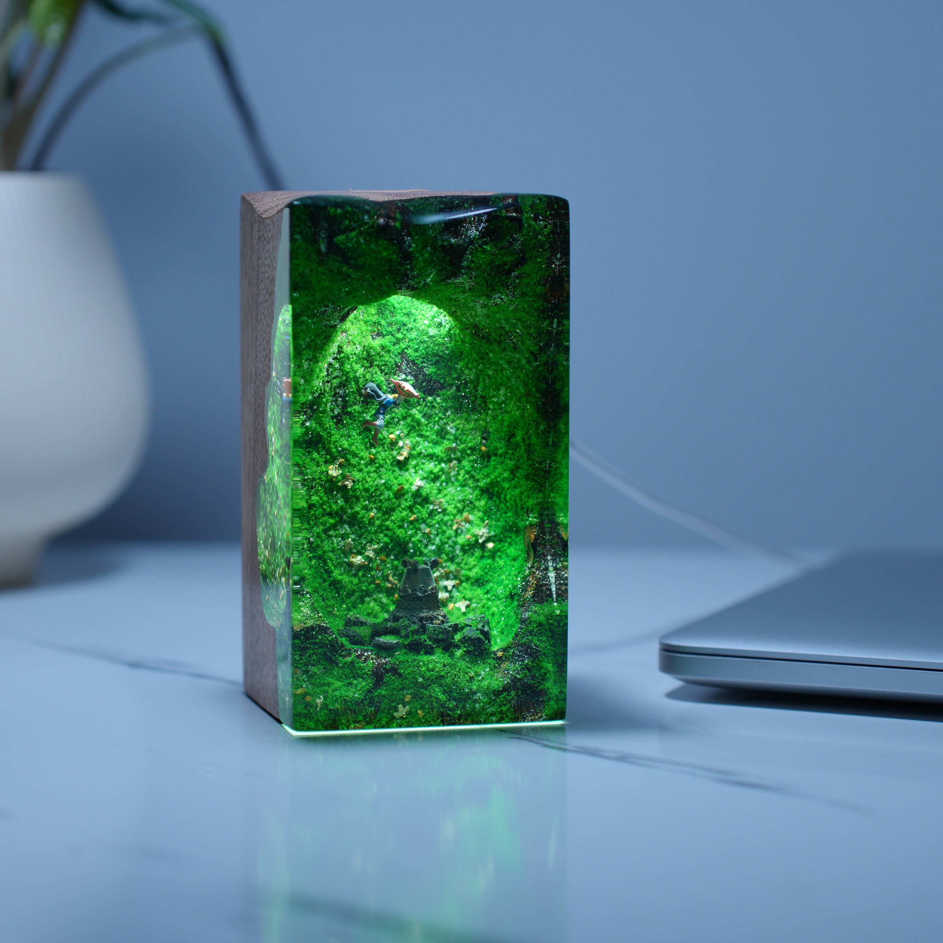 BOTW Link & Guardian Resin Wood Night Light – Handmade Gamer Desk Decor ...