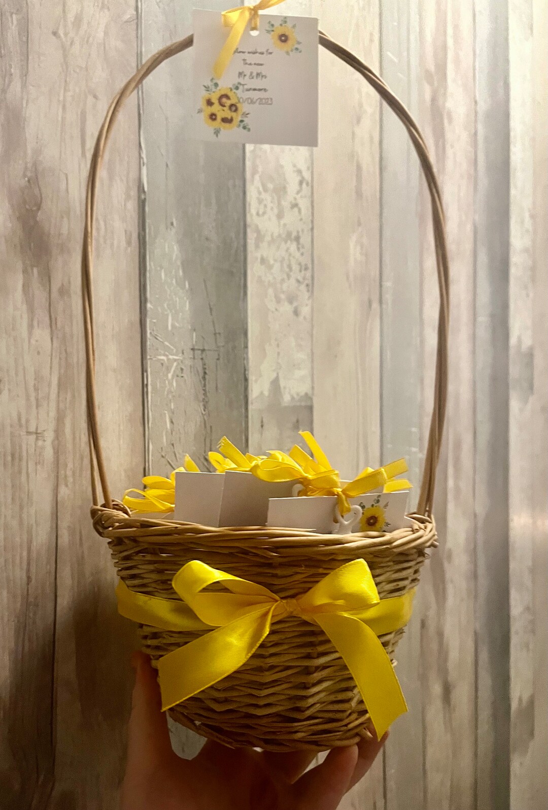 25 X Wedding Bubbles in Wicker Basket | 25 X Bubbles Confetti | Wedding ...
