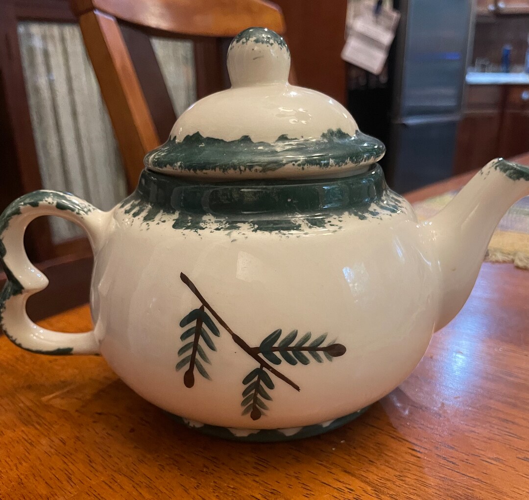 Winter Greenery Teapot, Christmas Teapot - Etsy