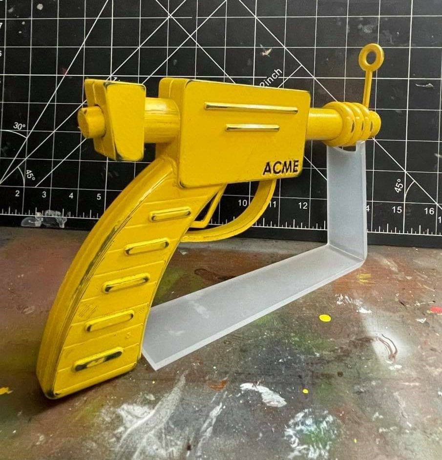 Ray Gun, Marvin the Martian Ray Gun Replica. Prop Blaster Full Size W ...