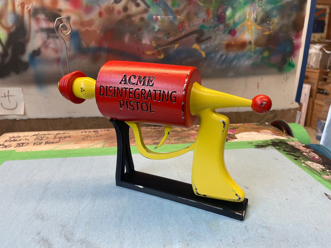 Ray Gun, Daffy Duck Ray Gun Replica. Prop Blaster Full Size W/ Stand - Etsy