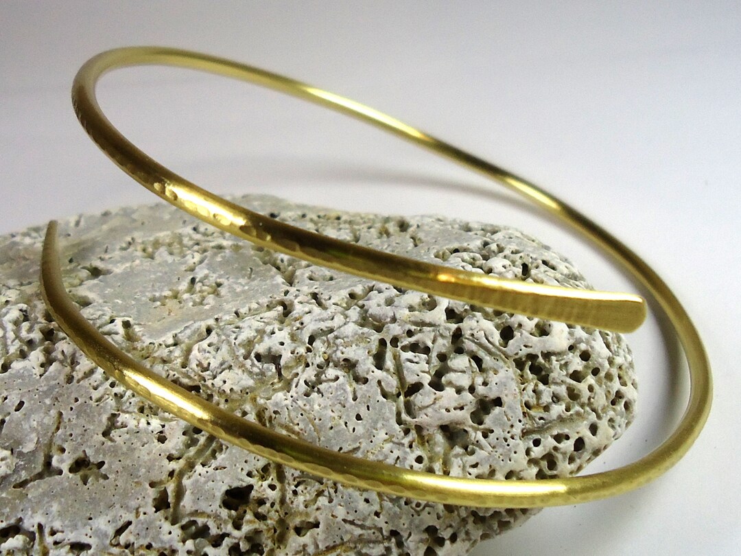 1 Oberarmreif, aus Messing, Hammered, Handgefertigt, Schmuck ...