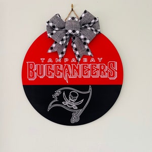 Front Door Decor | Front Door Wreath | Tampa Bay Buccaneers | Door ...