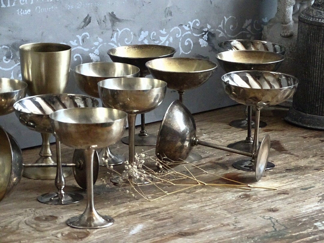 Copa de cáliz plateada de altar de brujas, copa ritual de metal vintage ...