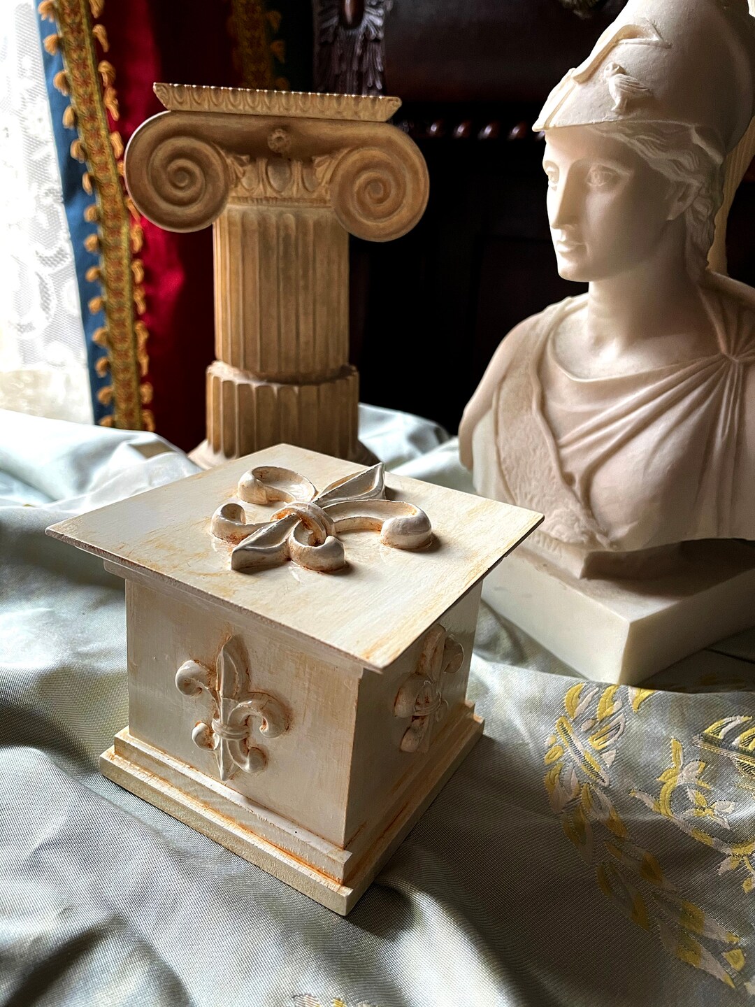 The Fleur-de-lys Box — One-of-a-kind - Etsy