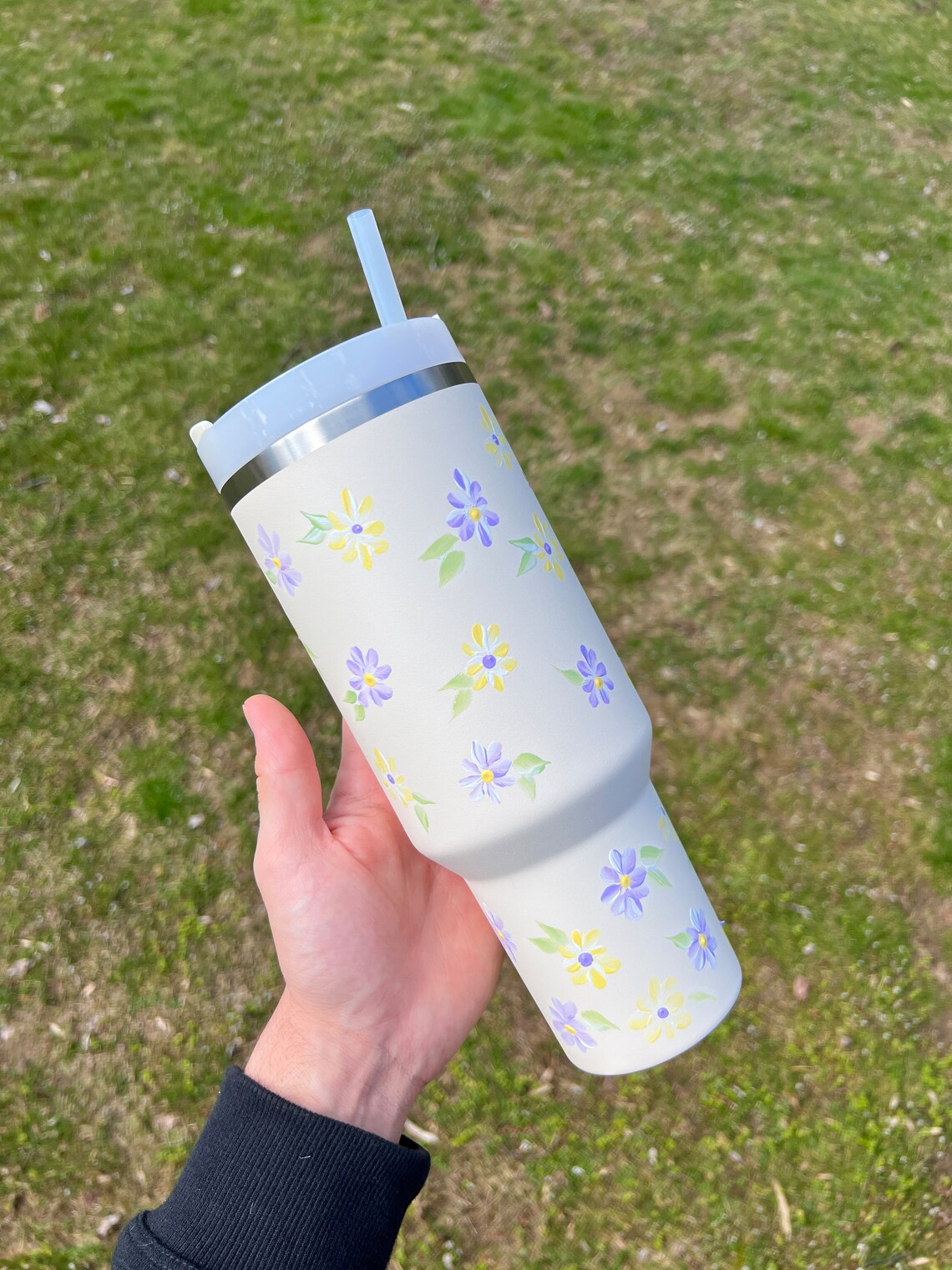 Painted Stanley 40oz Cream Tumbler With Daisies, Pastel Flowers Painted ...