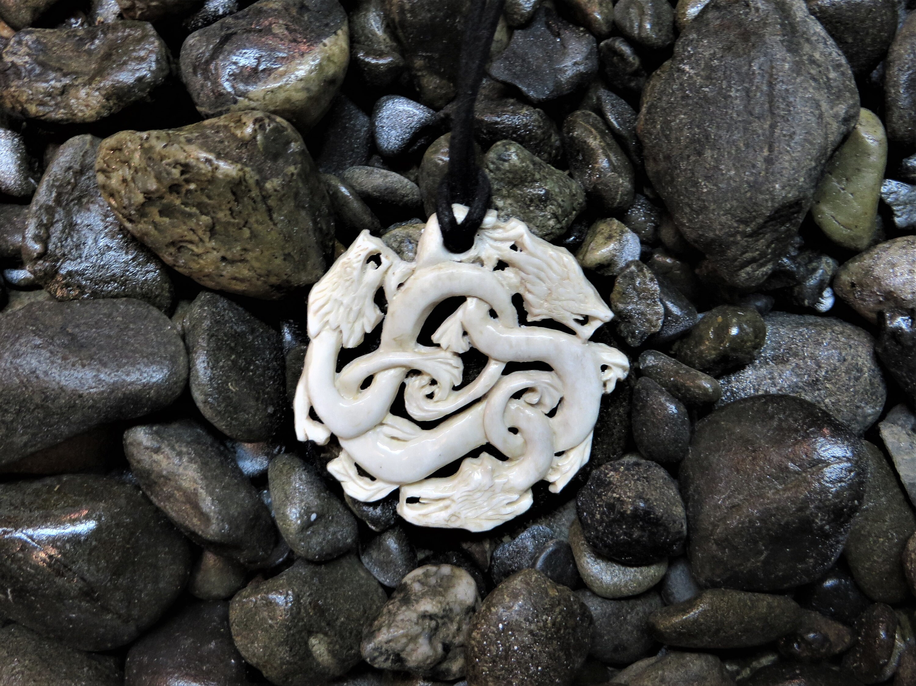 Three Dragon Knot - Etsy