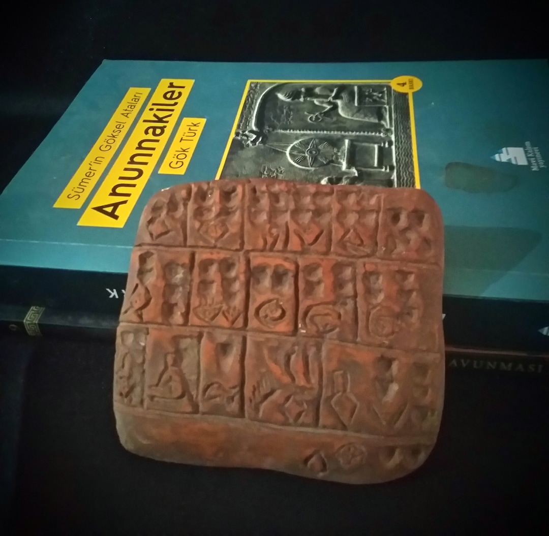 Old Sumerian Clay Tablet: Uruk IV, 32nd C. BC (5,0x5,7x2,1 Cm) - Etsy