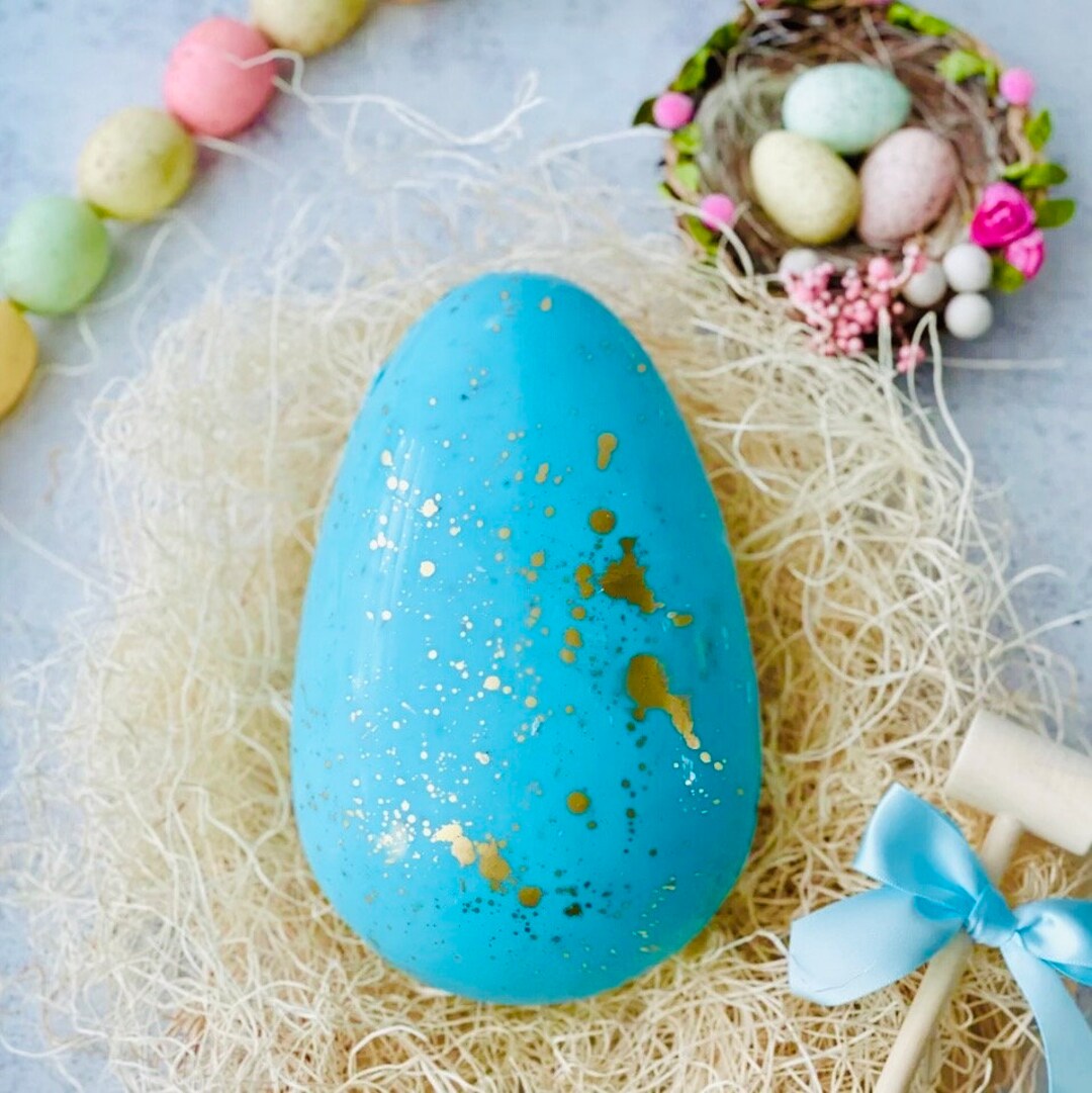 Easter Breakable Chocolate Egg Filled W/ Tons of Candy. LARGE Egg Comes W/ Hammer & Gift Box ...