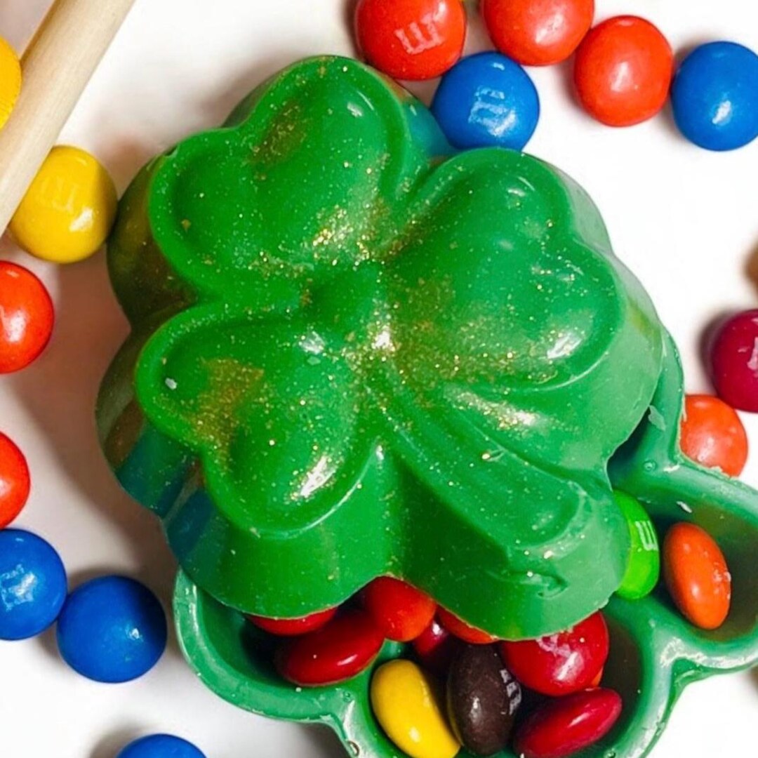 BREAKABLE Saint Patrick’s Day SHAMROCKS. Two Shamrocks Filled With M&m ...