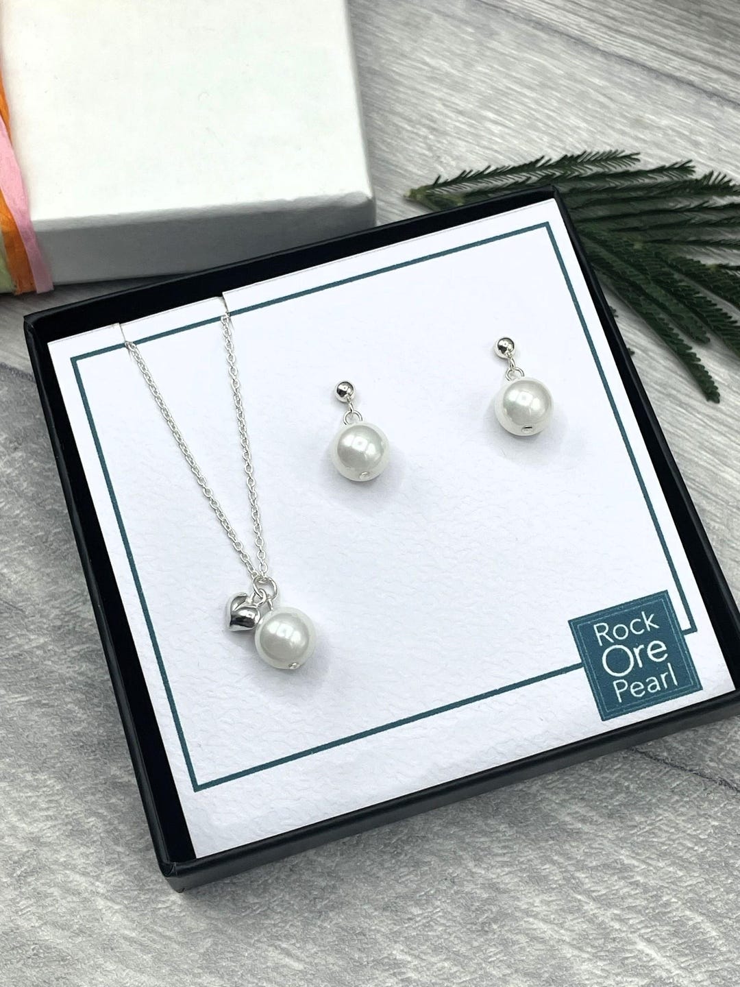 Pearl Gift Set, Mother of Pearl Stud Earrings Necklace Jewellery Set ...