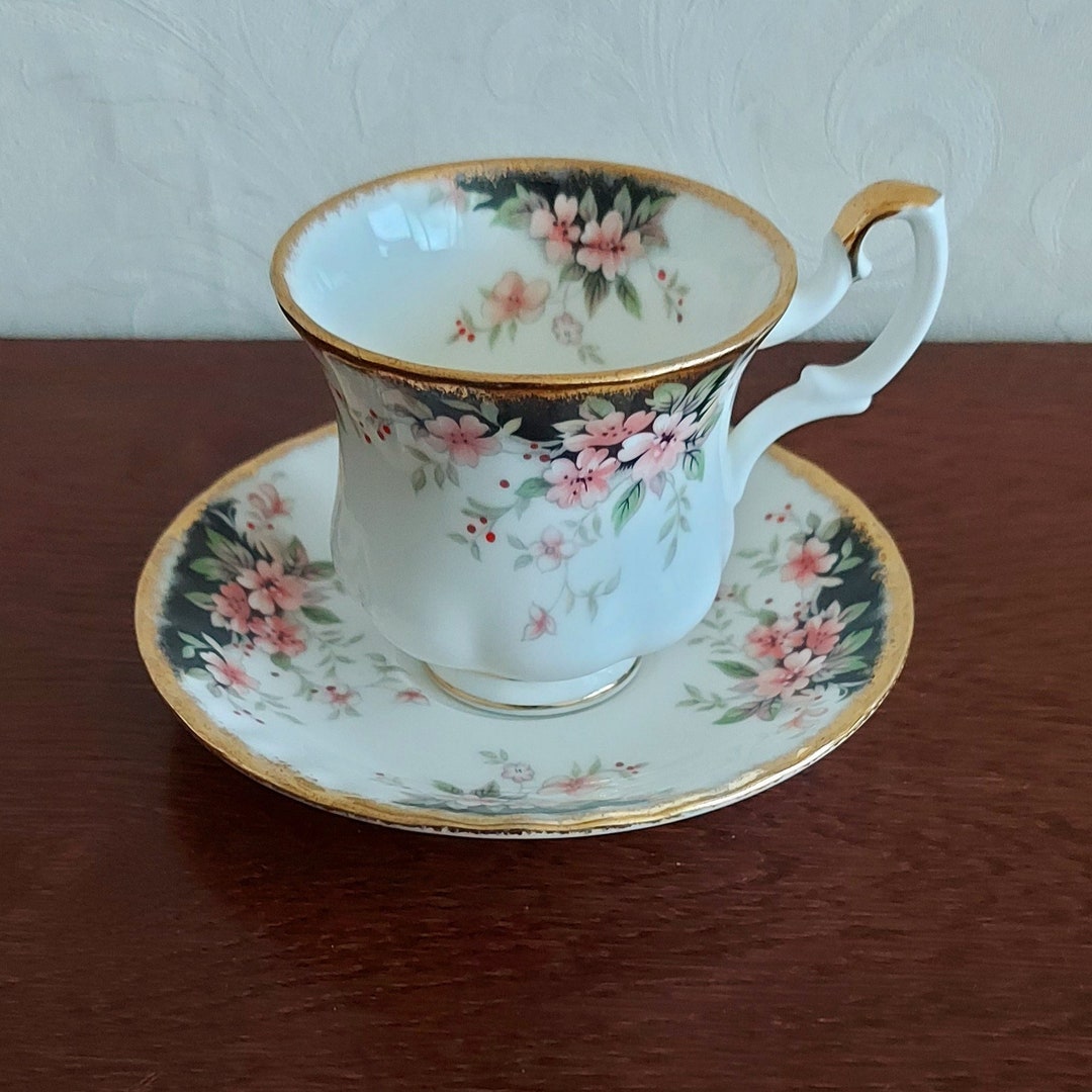 Ladies Cup With Saucer Royal Albert Bone China England Royal Choice ...
