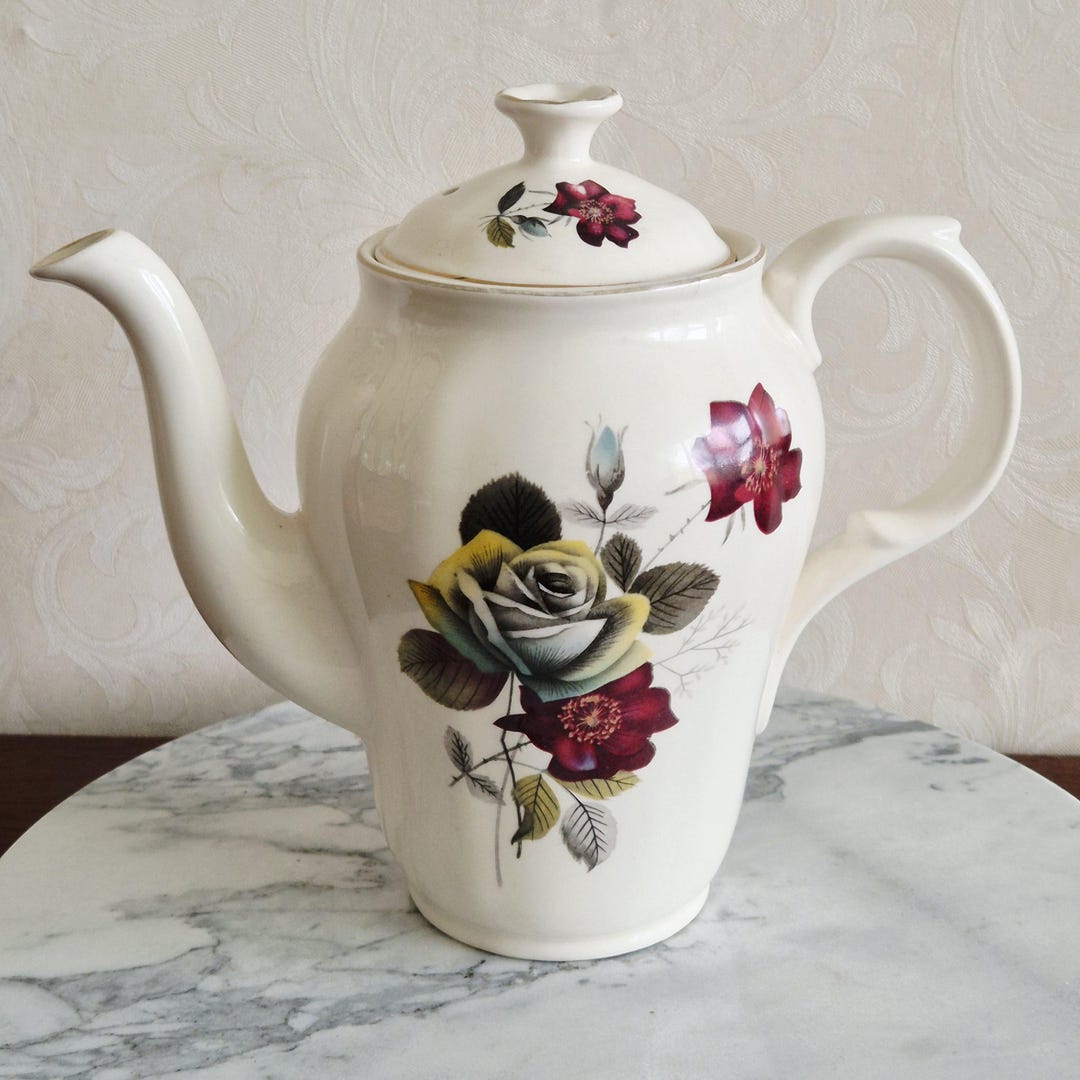 Alfred Meakin England 750ml Teapot, Decorated With Red and White Roses ...