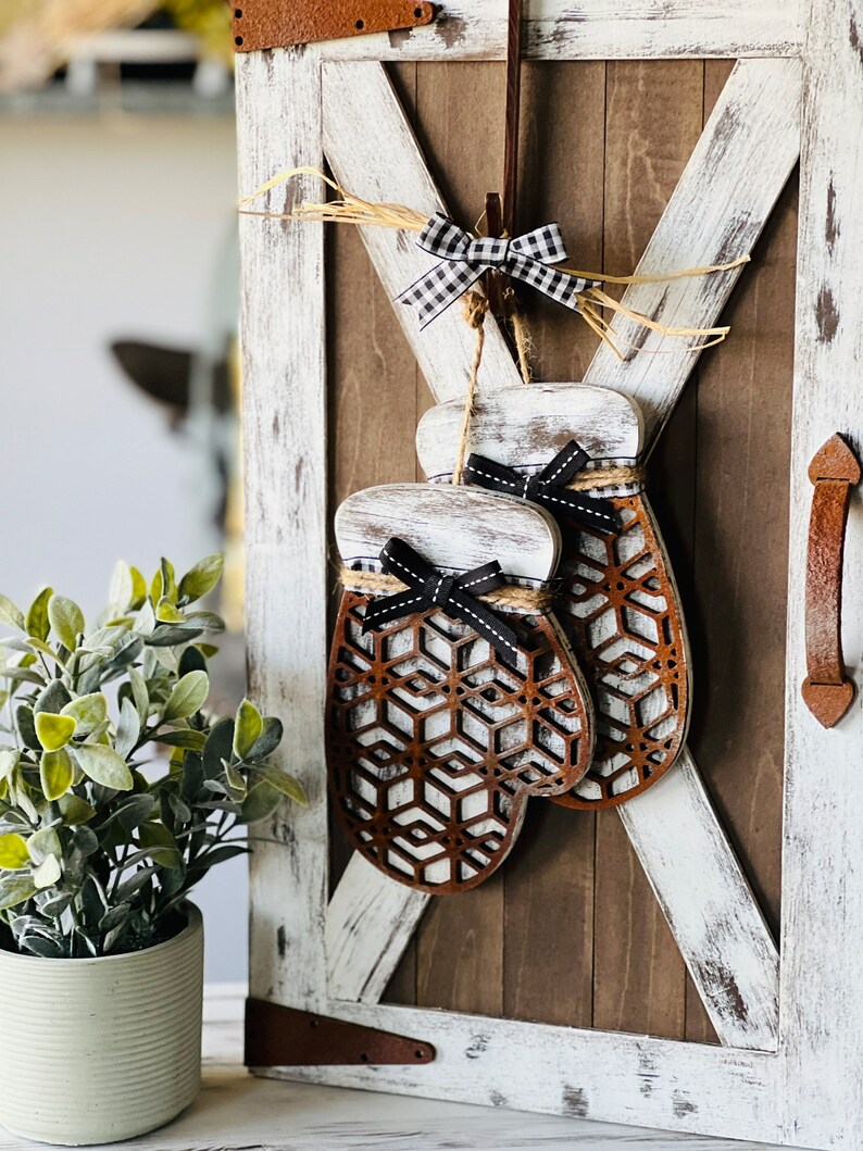 Farmhouse Mitten SVG: Laser Cut File, Primitive Decor (digital Download ...